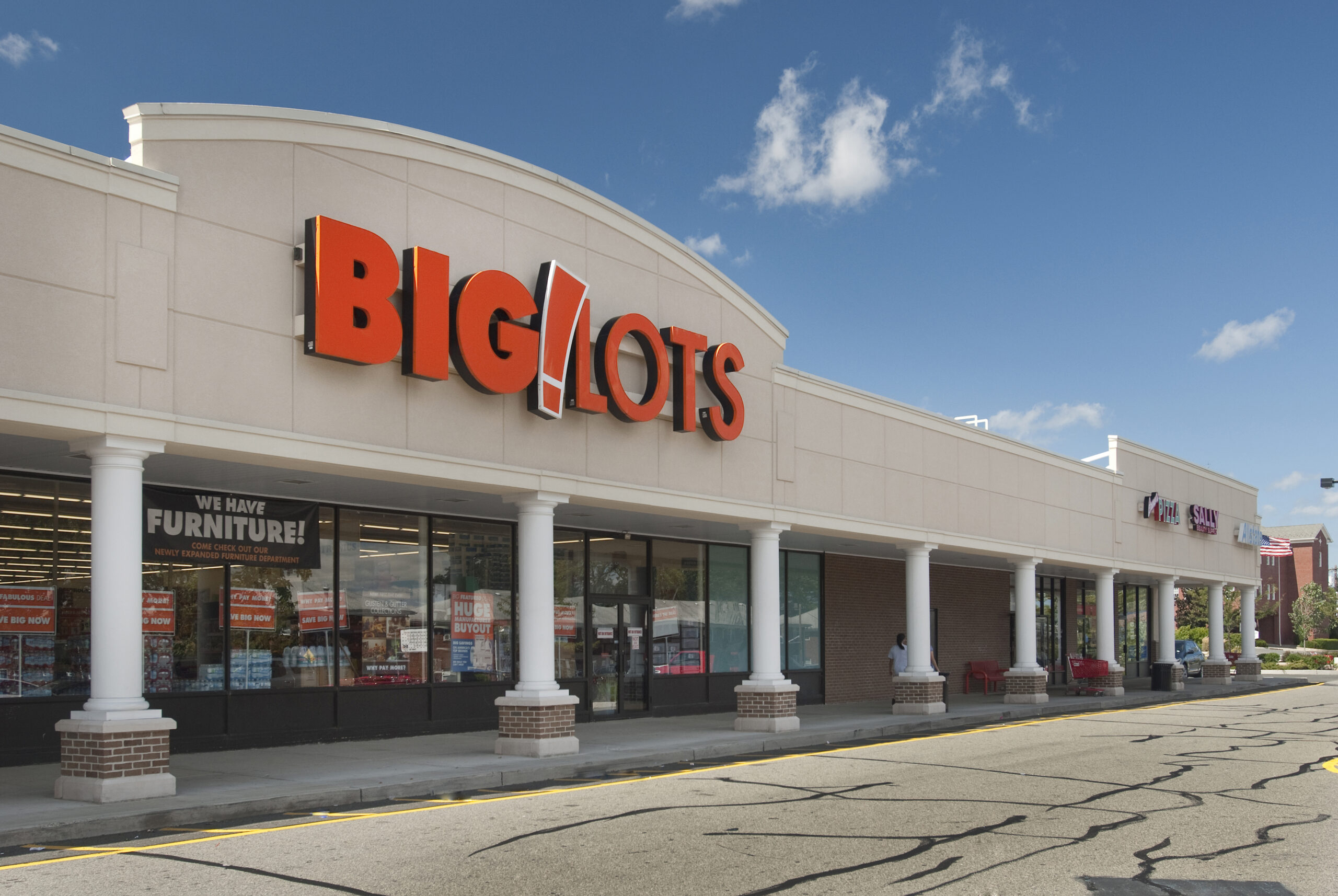 Clifton Plaza - Levin Management