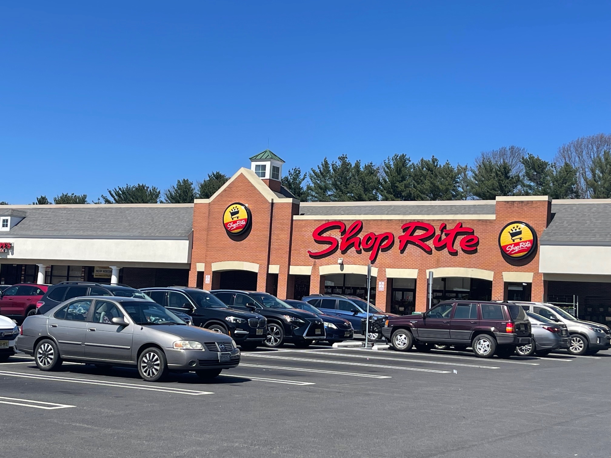 Chester Springs Shopping Center - Levin Management